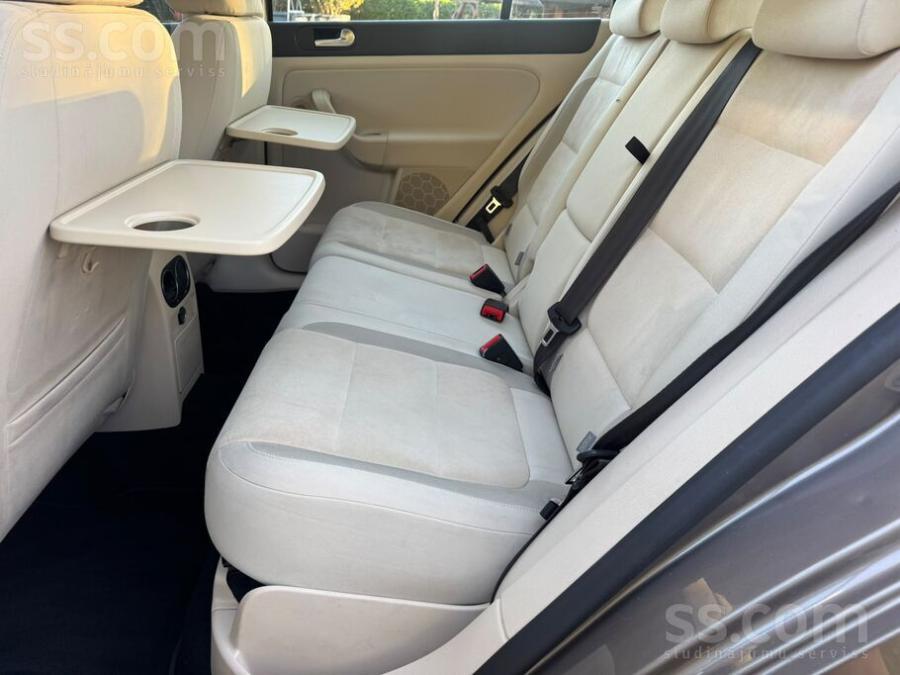 Brūns Volkswagen Golf Plus 2010 Ogre, ar dzinēja tilpumu 1.20 L un nobraukumu 211 tūkst. km par 4980 €, foto 32 vietnē AUTOMOTO.COM.LV