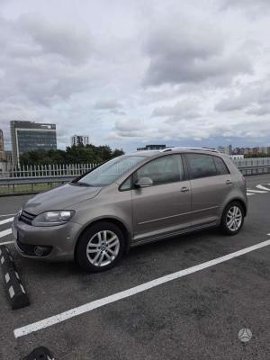 Brown Volkswagen Golf Plus 2010 in Vilnius, with an engine capacity of 1.97 L and mileage of 381 thousand km for 3000 €, photo  on AUTOMOTO.COM.LV