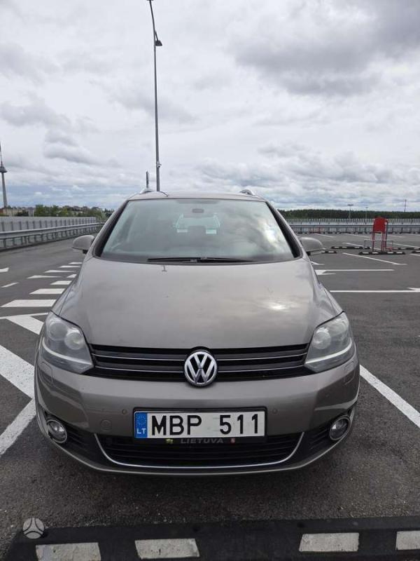 Brūns Volkswagen Golf Plus 2010 Viļņa, ar dzinēja tilpumu 1.97 L un nobraukumu 381 tūkst. km par 3000 €, foto 7 vietnē AUTOMOTO.COM.LV