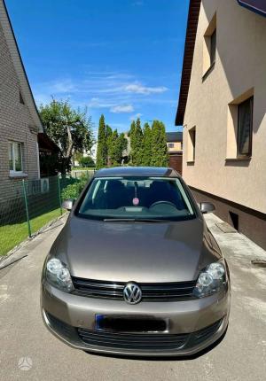 Brown Volkswagen Golf Plus 2010 in Raseiniai, with an engine capacity of 1.20 L and mileage of 175 thousand km for 4700 €, photo 14 on AUTOMOTO.COM.LV