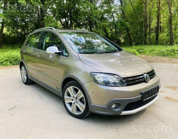 Brūns Volkswagen Golf Plus 2011 Rīga, ar dzinēja tilpumu 2.00 L un nobraukumu 0 tūkst. km par 5970 €, foto 1 vietnē AUTOMOTO.COM.LV