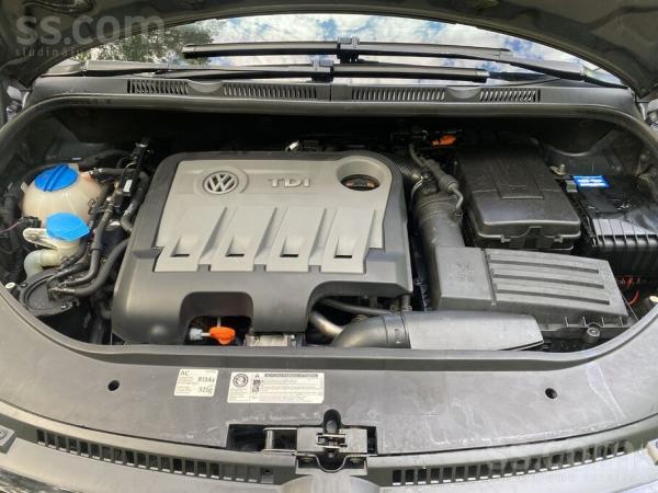 Brown Volkswagen Golf Plus 2011 in Riga, with an engine capacity of 2.00 L and mileage of 0 thousand km for 5970 €, photo 10 on AUTOMOTO.COM.LV