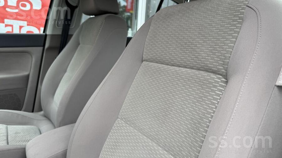 Brūns Volkswagen Golf Plus 2011 Rīga, ar dzinēja tilpumu 1.60 L un nobraukumu 254 tūkst. km par 3990 €, foto 21 vietnē AUTOMOTO.COM.LV