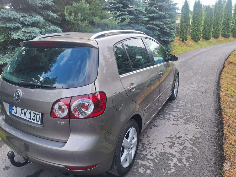Brūns Volkswagen Golf Plus 2011 Utena, ar dzinēja tilpumu 1.60 L un nobraukumu 202 tūkst. km par 4650 €, foto 4 vietnē AUTOMOTO.COM.LV