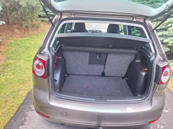 Brown Volkswagen Golf Plus 2011 in Utena, with an engine capacity of 1.60 L and mileage of 202 thousand km for 4650 €, photo 6 on AUTOMOTO.COM.LV