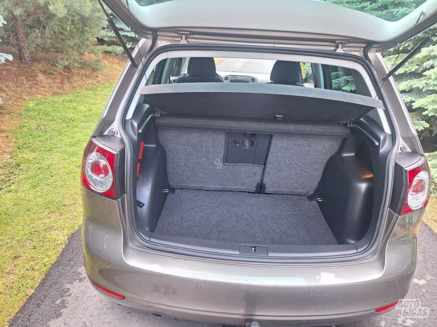 Brown Volkswagen Golf Plus 2011 in Utena, with an engine capacity of 1.60 L and mileage of 202 thousand km for 4650 €, photo 7 on AUTOMOTO.COM.LV