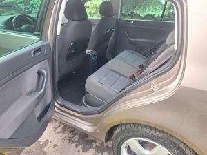 Brown Volkswagen Golf Plus 2011 in Utena, with an engine capacity of 1.60 L and mileage of 202 thousand km for 4650 €, photo 8 on AUTOMOTO.COM.LV