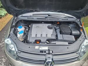 Brown Volkswagen Golf Plus 2011 in Utena, with an engine capacity of 1.60 L and mileage of 202 thousand km for 4650 €, photo 13 on AUTOMOTO.COM.LV