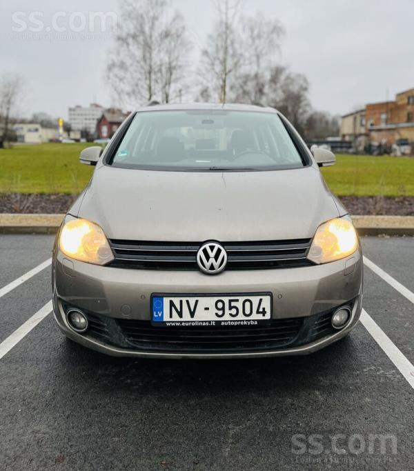 Brūns Volkswagen Golf Plus 2011 Rīga, ar dzinēja tilpumu 1.60 L un nobraukumu 200 tūkst. km par 3900 €, foto 2 vietnē AUTOMOTO.COM.LV