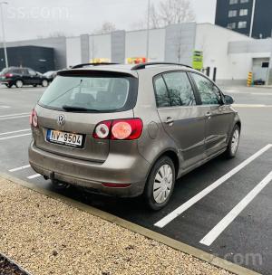 Brown Volkswagen Golf Plus 2011 in Riga, with an engine capacity of 1.60 L and mileage of 200 thousand km for 3900 €, photo 15 on AUTOMOTO.COM.LV