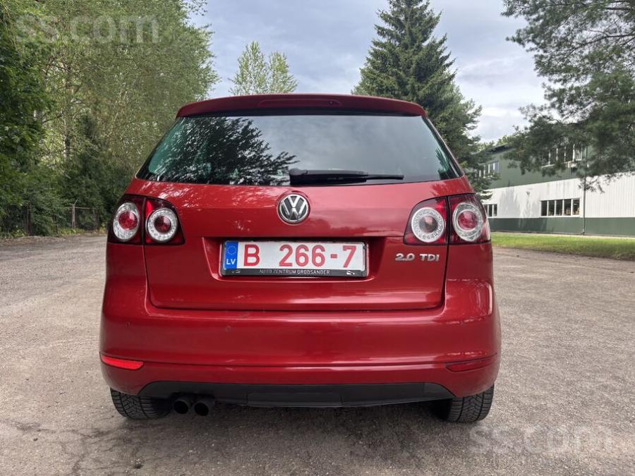 Brown Volkswagen Golf Plus 2011 in Ogre, with an engine capacity of 2.00 L and mileage of 247 thousand km for 5250 €, photo 9 on AUTOMOTO.COM.LV
