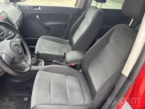 Brown Volkswagen Golf Plus 2011 in Ogre, with an engine capacity of 2.00 L and mileage of 247 thousand km for 5250 €, photo 16 on AUTOMOTO.COM.LV