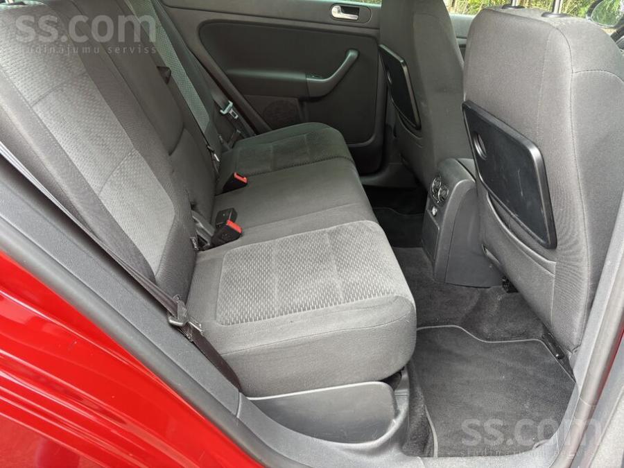 Brown Volkswagen Golf Plus 2011 in Ogre, with an engine capacity of 2.00 L and mileage of 247 thousand km for 5250 €, photo 17 on AUTOMOTO.COM.LV