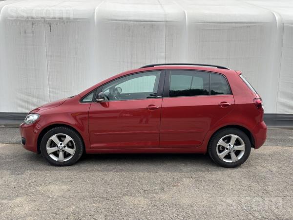 Brūns Volkswagen Golf Plus 2011 Ogre, ar dzinēja tilpumu 2.00 L un nobraukumu 247 tūkst. km par 5250 €, foto 1 vietnē AUTOMOTO.COM.LV