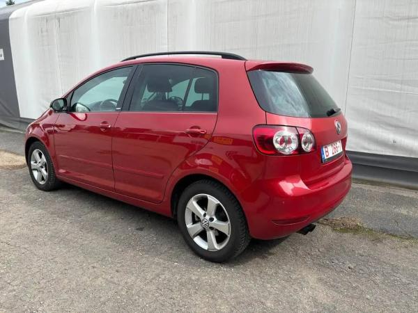 Brūns Volkswagen Golf Plus 2011 Ogre, ar dzinēja tilpumu 2.00 L un nobraukumu 247 tūkst. km par 5250 €, foto 3 vietnē AUTOMOTO.COM.LV
