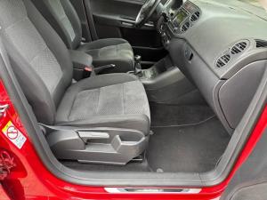 Brown Volkswagen Golf Plus 2011 in Ogre, with an engine capacity of 2.00 L and mileage of 247 thousand km for 5250 €, photo 15 on AUTOMOTO.COM.LV
