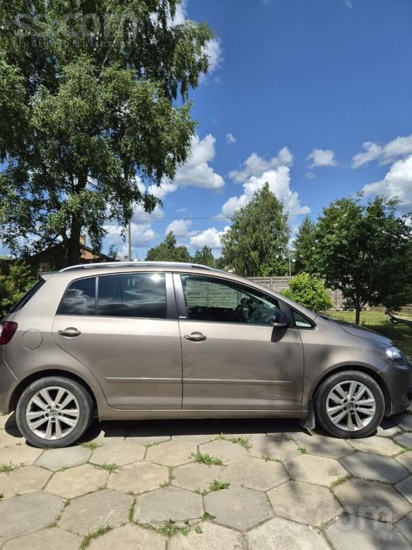 Brūns Volkswagen Golf Plus 2011 Jelgava, ar dzinēja tilpumu 1.60 L un nobraukumu 412 tūkst. km par 3000 €, foto 2 vietnē AUTOMOTO.COM.LV