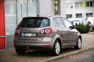 Brown Volkswagen Golf Plus 2011 in Riga, with an engine capacity of 1.60 L and mileage of 161 thousand km for 3995 €, photo 7 on AUTOMOTO.COM.LV