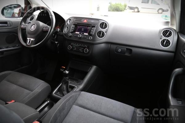 Brown Volkswagen Golf Plus 2011 in Riga, with an engine capacity of 1.60 L and mileage of 161 thousand km for 3995 €, photo 11 on AUTOMOTO.COM.LV