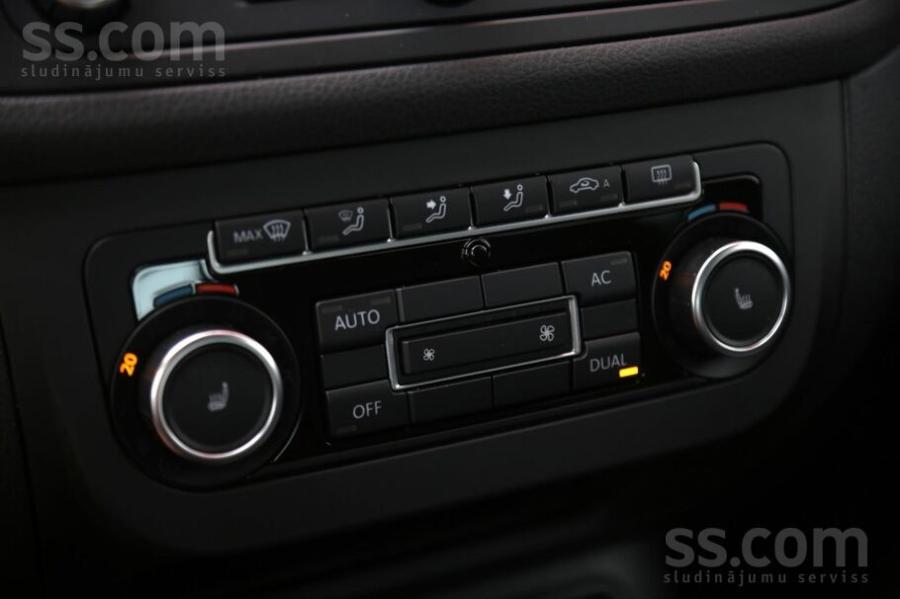 Brown Volkswagen Golf Plus 2011 in Riga, with an engine capacity of 1.60 L and mileage of 161 thousand km for 3995 €, photo 18 on AUTOMOTO.COM.LV