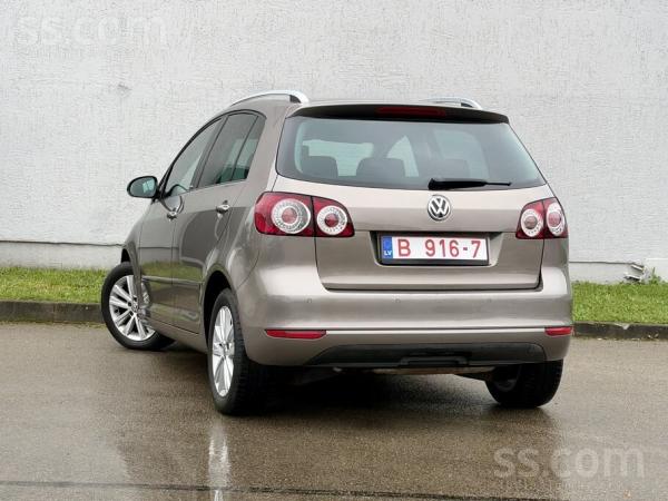 Volkswagen Golf Plus 2011 Jelgava vietnÄ BrÅ«ns Volkswagen Golf Plus 2011 Jelgava, ar dzinÄja tilpumu 1.20 L un nobraukumu 0 tÅ«kst. km par 4550 ā¬, foto 8 vietnÄ AUTOMOTO.COM.LV