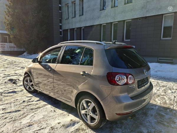 Brūns Volkswagen Golf Plus 2012 Viļņa, ar dzinēja tilpumu 1.39 L un nobraukumu 201 tūkst. km par 5950 €, foto 3 vietnē AUTOMOTO.COM.LV
