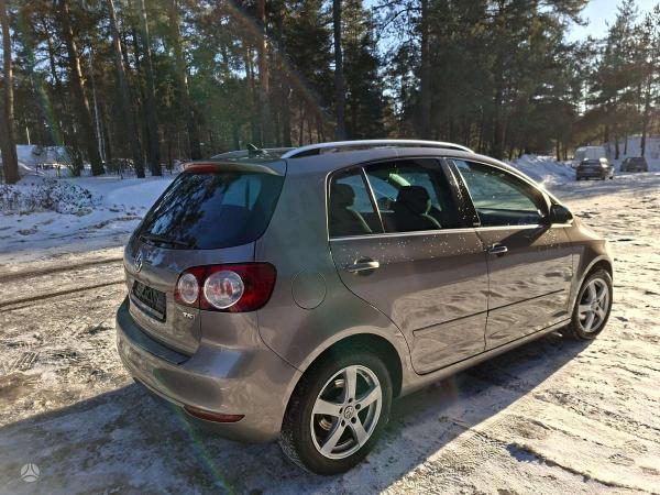Brūns Volkswagen Golf Plus 2012 Viļņa, ar dzinēja tilpumu 1.39 L un nobraukumu 201 tūkst. km par 5950 €, foto 4 vietnē AUTOMOTO.COM.LV
