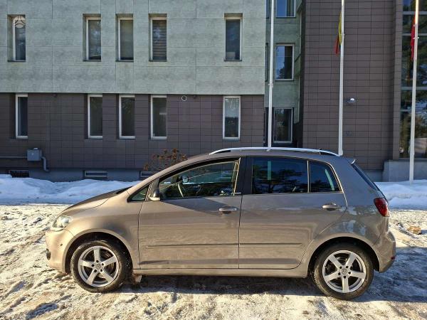 Brūns Volkswagen Golf Plus 2012 Viļņa, ar dzinēja tilpumu 1.39 L un nobraukumu 201 tūkst. km par 5950 €, foto 5 vietnē AUTOMOTO.COM.LV