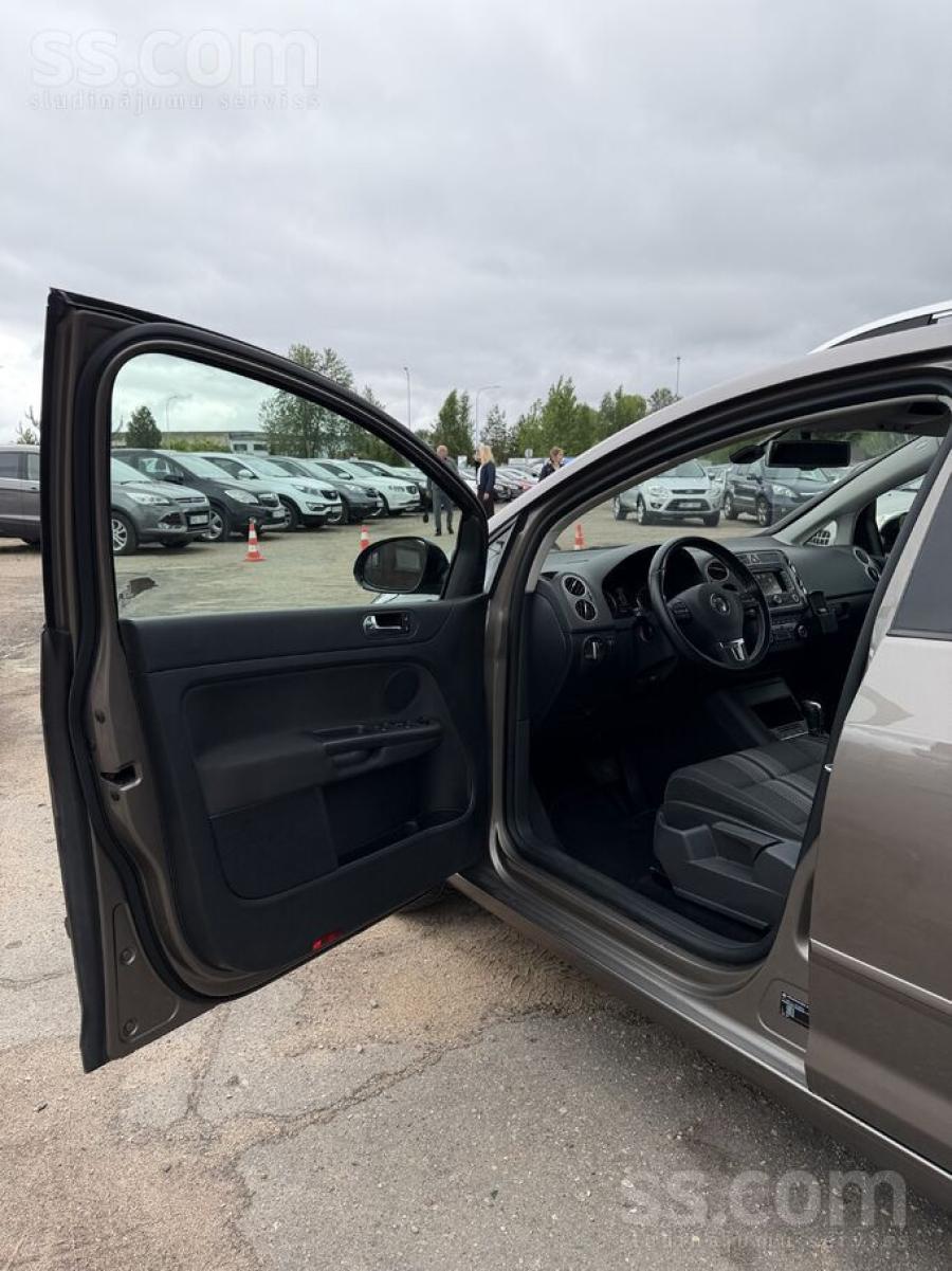 Brown Volkswagen Golf Plus 2012 in Daugavpils, with an engine capacity of 1.40 L and mileage of 126 thousand km for 7850 €, photo 8 on AUTOMOTO.COM.LV