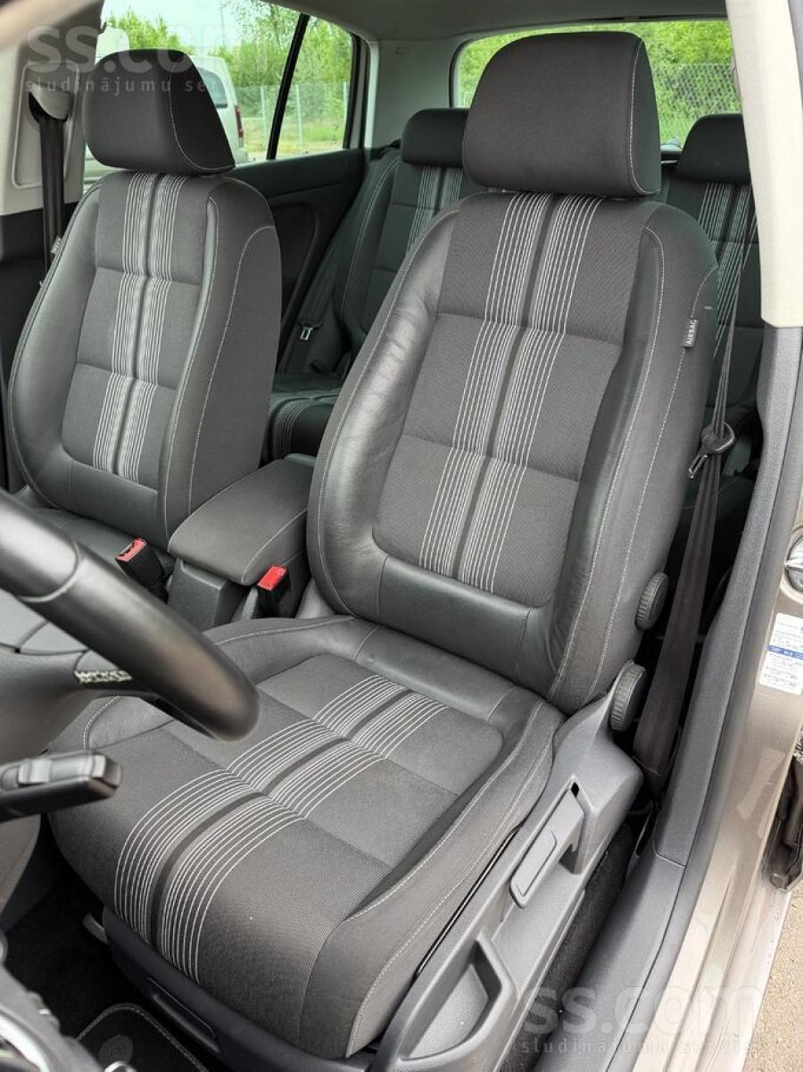 Brown Volkswagen Golf Plus 2012 in Daugavpils, with an engine capacity of 1.40 L and mileage of 126 thousand km for 7850 €, photo 9 on AUTOMOTO.COM.LV