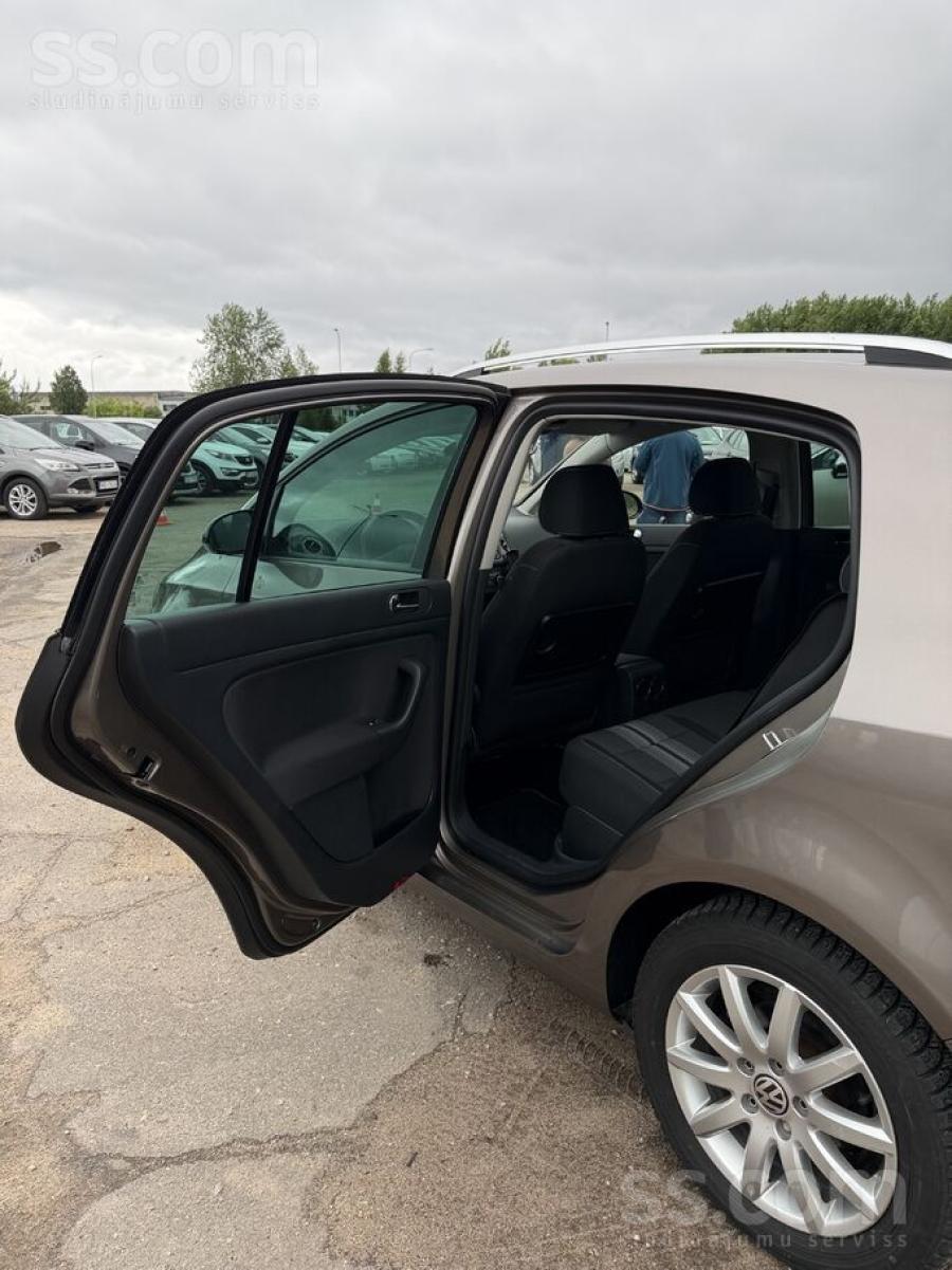Brown Volkswagen Golf Plus 2012 in Daugavpils, with an engine capacity of 1.40 L and mileage of 126 thousand km for 7850 €, photo 10 on AUTOMOTO.COM.LV