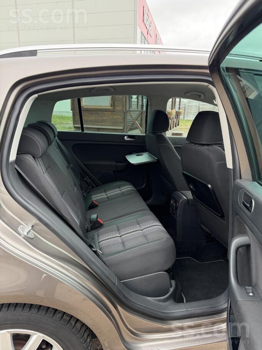 Brown Volkswagen Golf Plus 2012 in Daugavpils, with an engine capacity of 1.40 L and mileage of 126 thousand km for 7850 €, photo 16 on AUTOMOTO.COM.LV