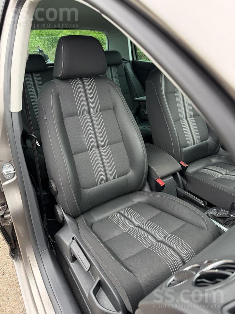 Brown Volkswagen Golf Plus 2012 in Daugavpils, with an engine capacity of 1.40 L and mileage of 126 thousand km for 7850 €, photo 18 on AUTOMOTO.COM.LV