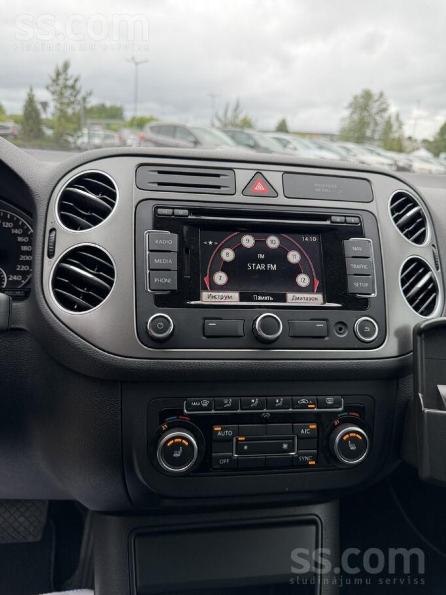 Brown Volkswagen Golf Plus 2012 in Daugavpils, with an engine capacity of 1.40 L and mileage of 126 thousand km for 7850 €, photo 24 on AUTOMOTO.COM.LV