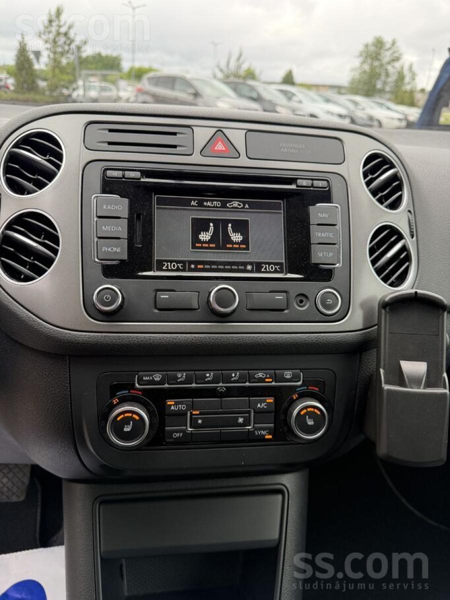 Brown Volkswagen Golf Plus 2012 in Daugavpils, with an engine capacity of 1.40 L and mileage of 126 thousand km for 7850 €, photo 25 on AUTOMOTO.COM.LV