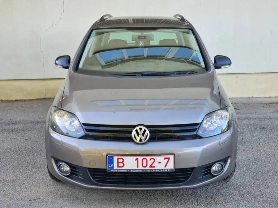 Brūns Volkswagen Golf Plus 2012 Ogre, ar dzinēja tilpumu 1.20 L un nobraukumu 193 tūkst. km par 4950 €, foto 3 vietnē AUTOMOTO.COM.LV