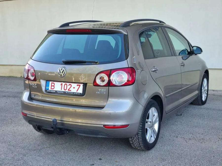 Brūns Volkswagen Golf Plus 2012 Ogre, ar dzinēja tilpumu 1.20 L un nobraukumu 193 tūkst. km par 4950 €, foto 9 vietnē AUTOMOTO.COM.LV