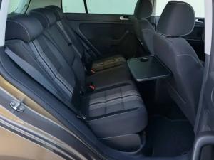Brūns Volkswagen Golf Plus 2012 Ogre, ar dzinēja tilpumu 1.20 L un nobraukumu 193 tūkst. km par 4950 €, foto 12 vietnē AUTOMOTO.COM.LV