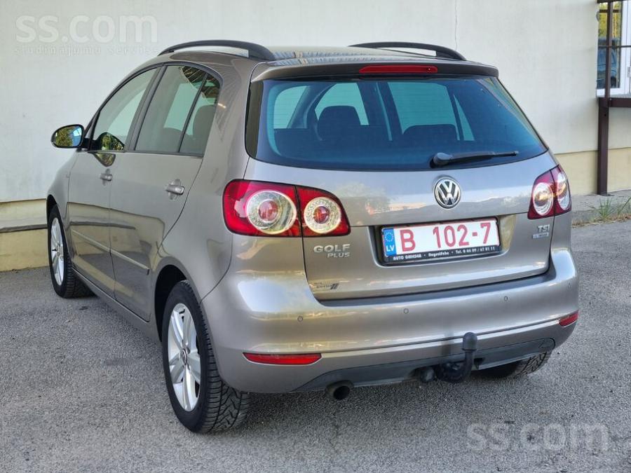 Brūns Volkswagen Golf Plus 2012 Ogre, ar dzinēja tilpumu 1.20 L un nobraukumu 193 tūkst. km par 5150 €, foto 7 vietnē AUTOMOTO.COM.LV