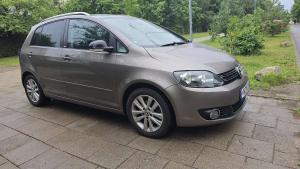 Brown Volkswagen Golf Plus 2012 in Vilnius, with an engine capacity of 1.60 L and mileage of 278 thousand km for 5100 €, photo 3 on AUTOMOTO.COM.LV