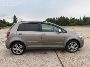 Brūns Volkswagen Golf Plus 2012 Rīga, ar dzinēja tilpumu 2.00 L un nobraukumu 241 tūkst. km par 4700 €, foto 3 vietnē AUTOMOTO.COM.LV