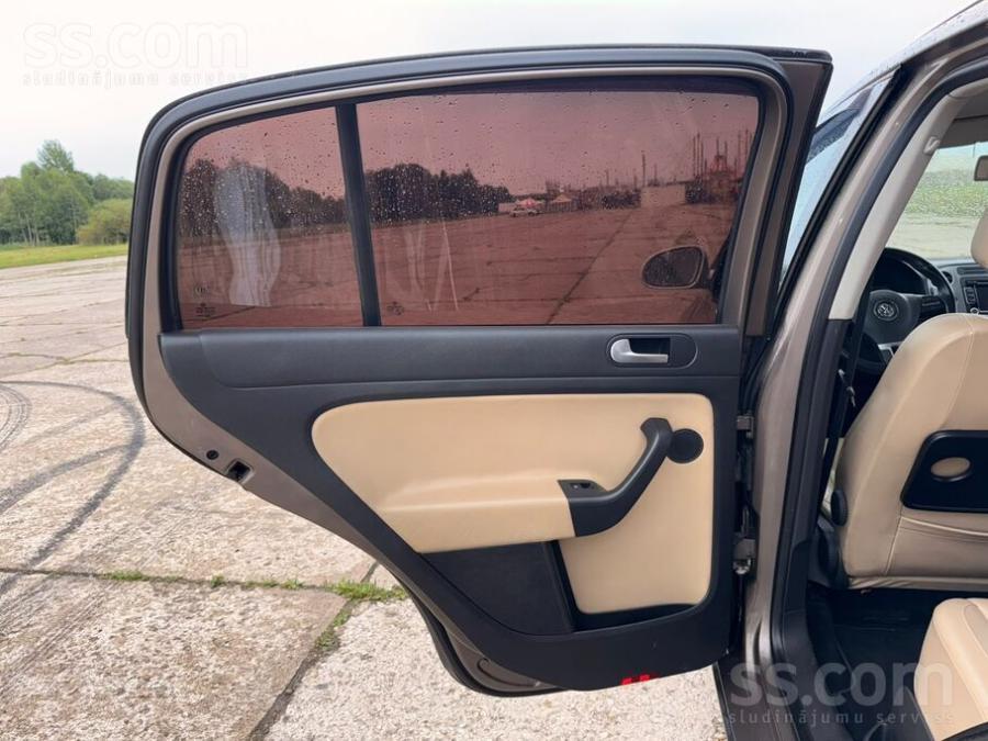 Brūns Volkswagen Golf Plus 2012 Rīga, ar dzinēja tilpumu 2.00 L un nobraukumu 241 tūkst. km par 4700 €, foto 13 vietnē AUTOMOTO.COM.LV