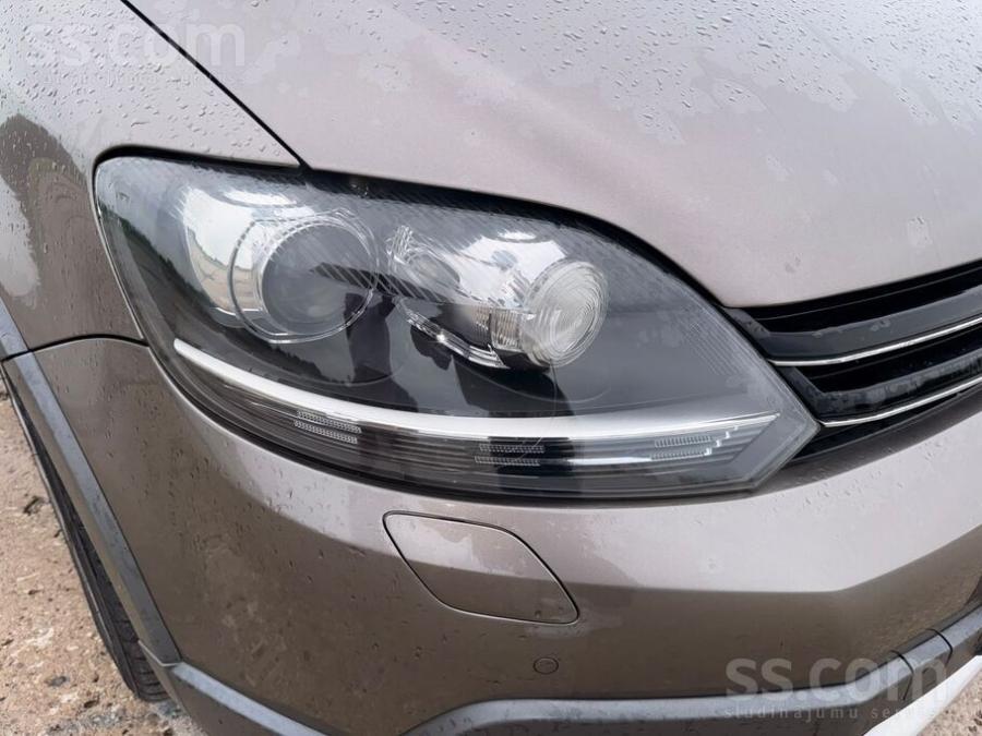 Brūns Volkswagen Golf Plus 2012 Rīga, ar dzinēja tilpumu 2.00 L un nobraukumu 241 tūkst. km par 4700 €, foto 15 vietnē AUTOMOTO.COM.LV