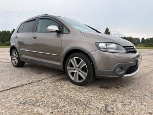 Brūns Volkswagen Golf Plus 2012 Rīga, ar dzinēja tilpumu 2.00 L un nobraukumu 241 tūkst. km par 4700 €, foto 17 vietnē AUTOMOTO.COM.LV