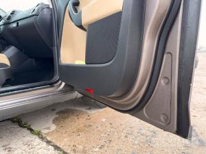 Brūns Volkswagen Golf Plus 2012 Rīga, ar dzinēja tilpumu 2.00 L un nobraukumu 241 tūkst. km par 4700 €, foto 21 vietnē AUTOMOTO.COM.LV