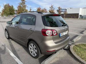 Brown Volkswagen Golf Plus 2012 in Klaipeda, with an engine capacity of 1.60 L and mileage of 348 thousand km for 4490 €, photo 4 on AUTOMOTO.COM.LV