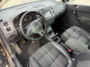 Brown Volkswagen Golf Plus 2012 in Klaipeda, with an engine capacity of 1.60 L and mileage of 348 thousand km for 4490 €, photo 8 on AUTOMOTO.COM.LV