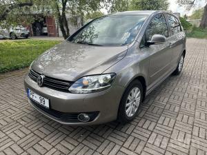 Brown Volkswagen Golf Plus 2012 in Riga, with an engine capacity of 1.40 L and mileage of 225 thousand km for 6200 €, photo 3 on AUTOMOTO.COM.LV