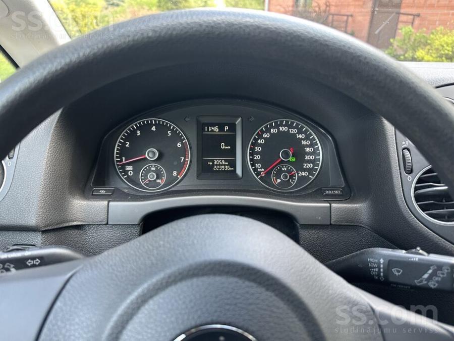 Brown Volkswagen Golf Plus 2012 in Riga, with an engine capacity of 1.40 L and mileage of 225 thousand km for 6200 €, photo 7 on AUTOMOTO.COM.LV
