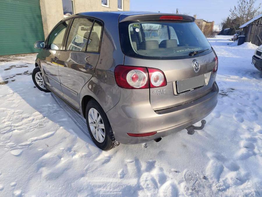 Brown Volkswagen Golf Plus 2013 in Alytus, with an engine capacity of 1.20 L and mileage of 268 thousand km for 4650 €, photo 4 on AUTOMOTO.COM.LV